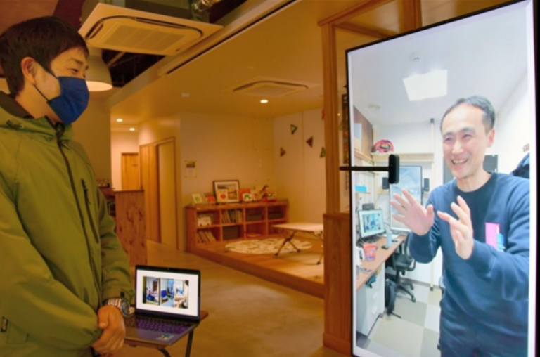 長崎市―五島市で等身大オンライン会話 宿泊施設で実証実験（西日本新聞-長崎・佐世保版 2023/2/4) - MUSVI株式会社